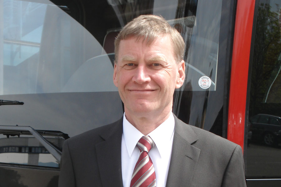 EuroBus : News - WELTPREMIERE Ein Midi wie ó€žein Großeró€ - Neuer C10 ...